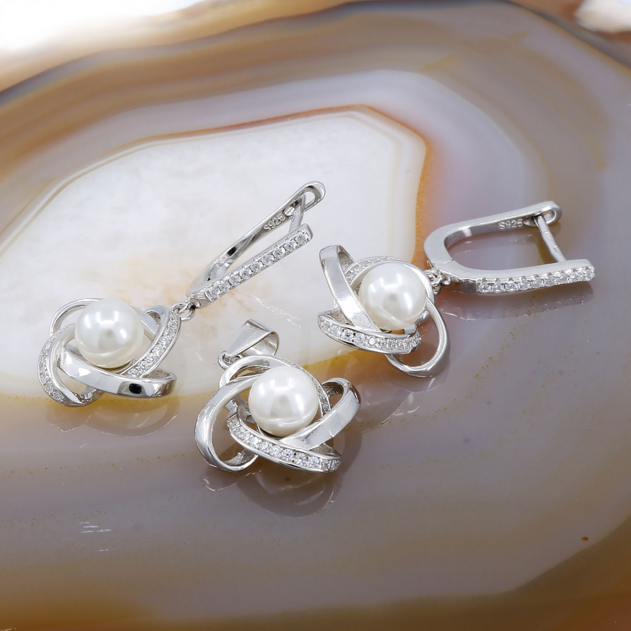 Set din Argint 925 model Floare cu perla alba mata si Cristale Zirconia cod 1487