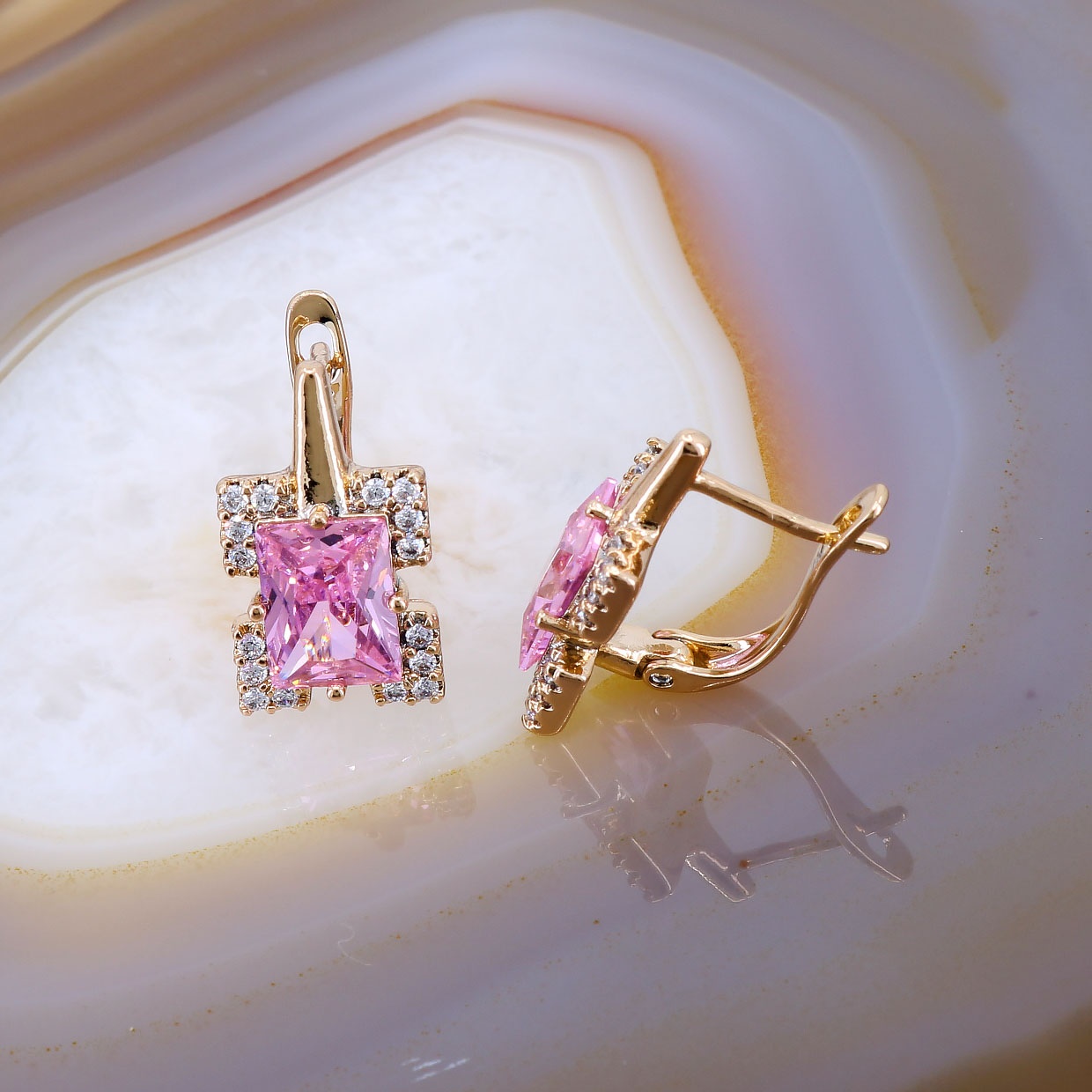 Cercei Placati cu Aur Rose cu Cristal Roz si Albe Clare c3705