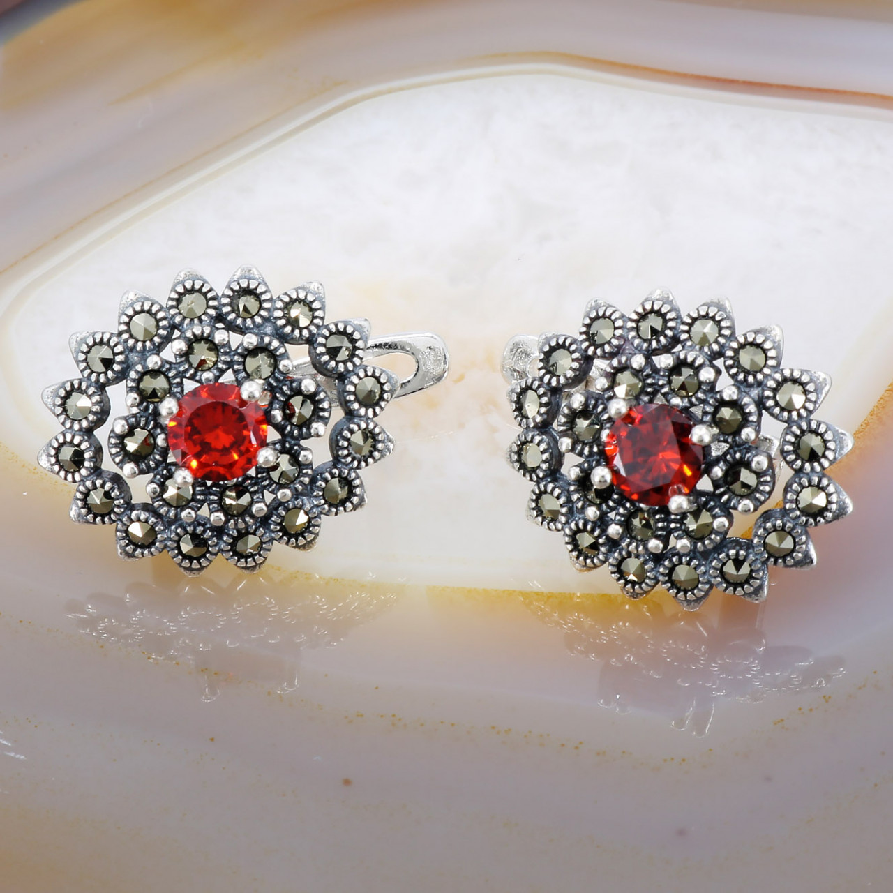 Cercei Vintage din Argint 925 cu Marcasite si Cristal Rosu tip Rubin c3026