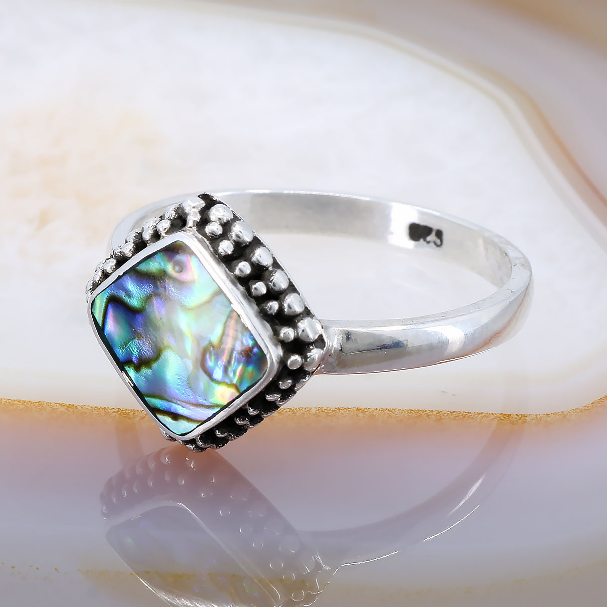 Inel din Argint 925 model Vintage cu Piatra Abalone forma Romb c2516