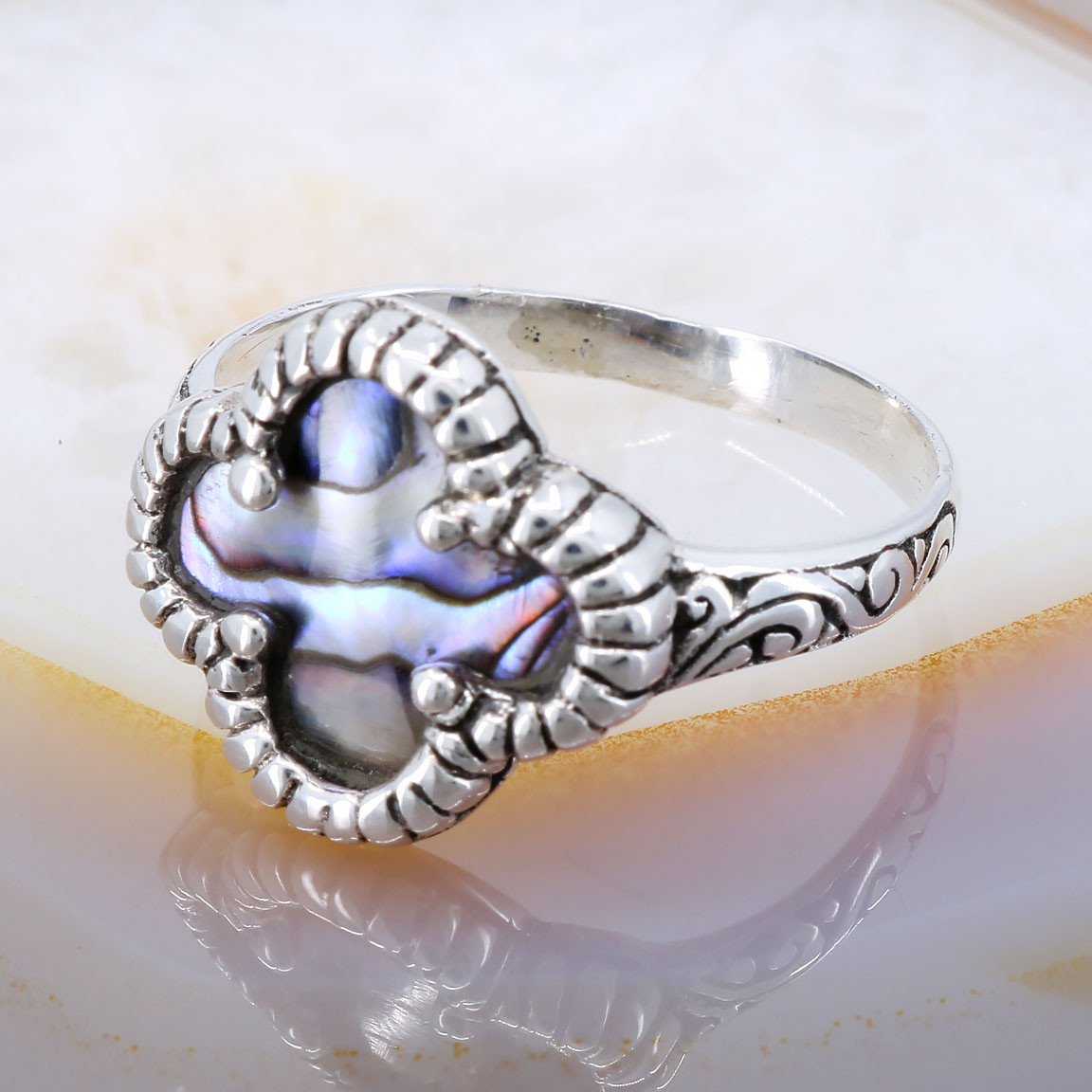 Inel model Vintage din Argint 925 cu piatra Sidef cod 2505