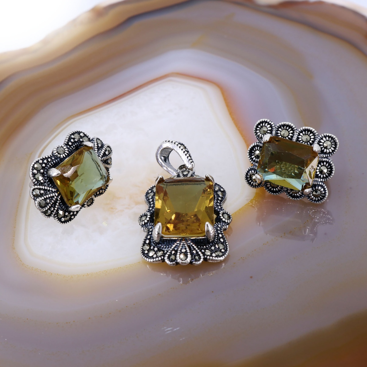 Set Vintage din Argint cu piatra Zultanit si Marcasite c1599