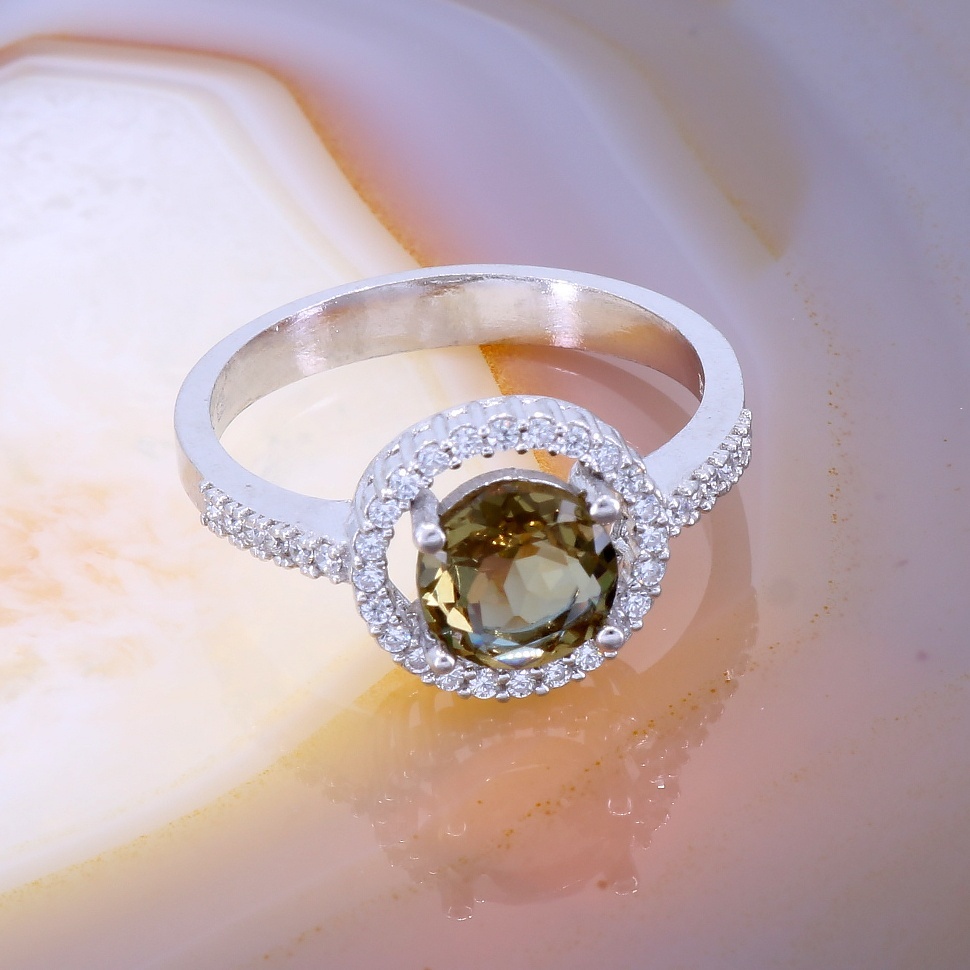Inel cu piatra Zultanit Round Cut si cristale zirconia, din Argint 925 ...
