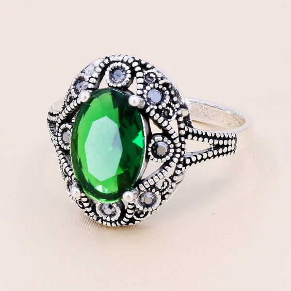 Inel din Argint 925 cu Cristal Verde Smarald Multifatetat si Marcasite ...