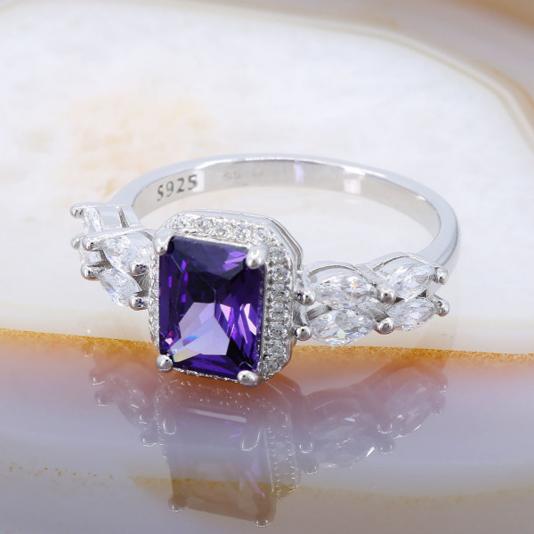 Inel din Argint 925 cu cristal Zirconia Mov si Albe Clare cod 2508
