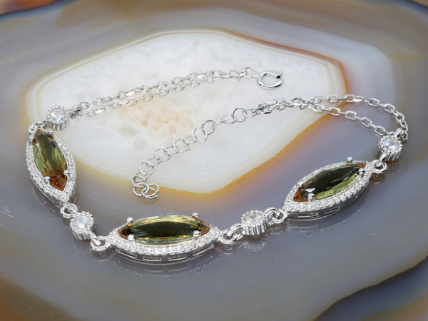 Bratara din Argint 925 cu Piatra Zultanit si Cristale Zirconia c1961