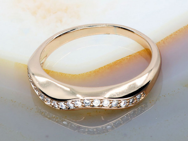 Inel Placat cu Aur Rose model Cristale Ondulat i1359