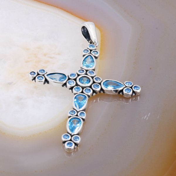 Pandantiv din Argint 925 model Cruce in intregime cu Cristale Albastre c1132