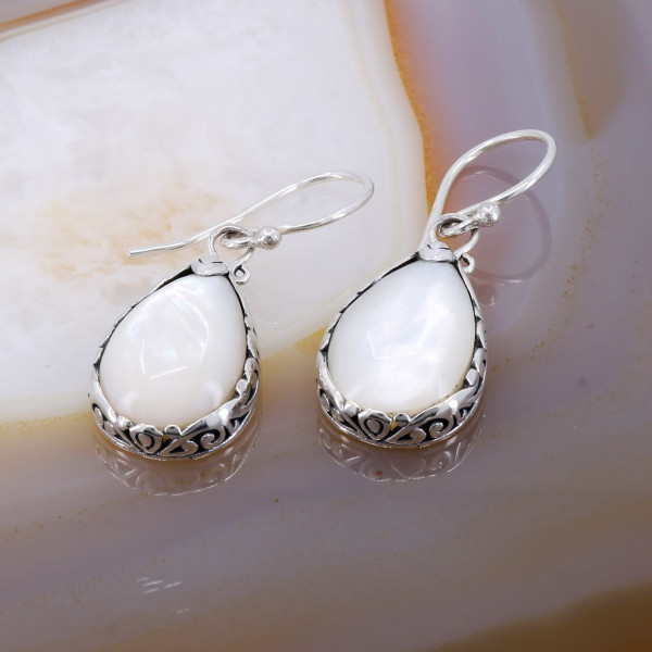 Cercei din Argint 925 cu piatra Sidef Alba model Picatura c3536