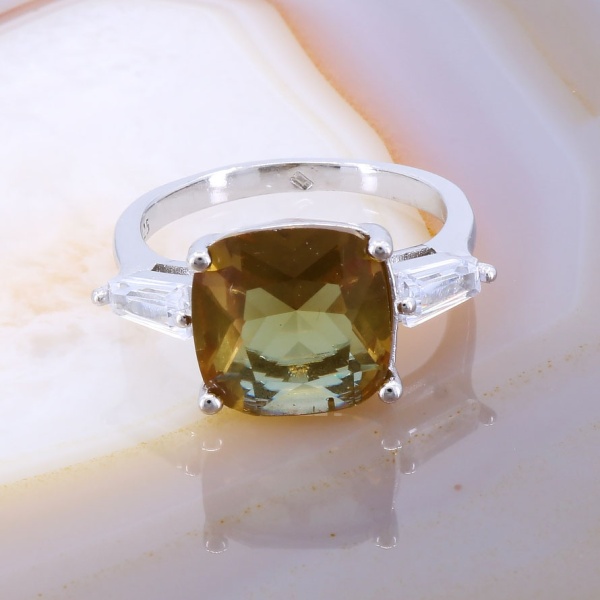 Inel din Argint cu Piatra Square Cut Zultanit si Cristale Zircon c2847