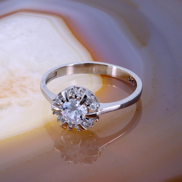Inel Solitaire din Argint cu Cristale Zirconia model Floare c2940