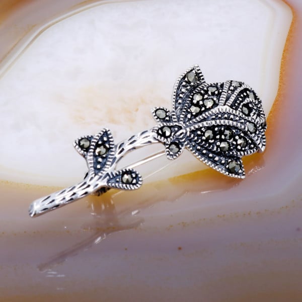 Brosa model Floare Trandafir din Argint presarata cu Marcasite c343