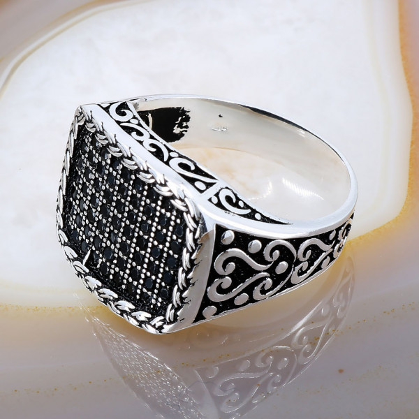 Inel tip Ghiul din Argint 925 cu Cristale Negre cod 2424