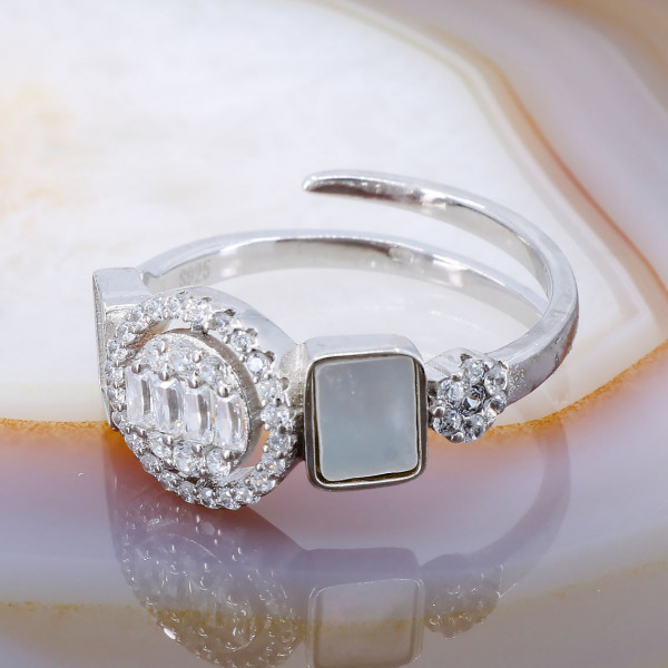 Inel din Argint 925 model Vintage cu Sidef Alb si Cristale Zirconia cod ...