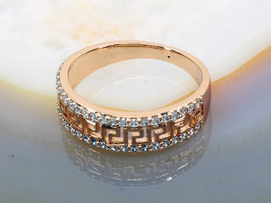 Inel Placat cu Aur Rose cu model Grecesc si Cristale Zirconia i1395