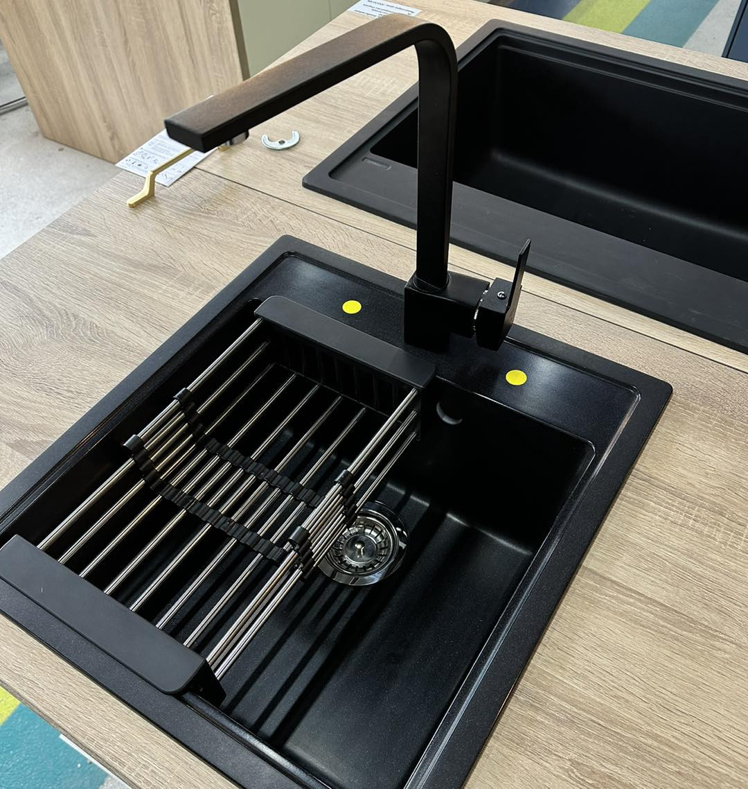 Granitni sudoper Nika 470 u kombinaciji sa Kvadrato slavinom