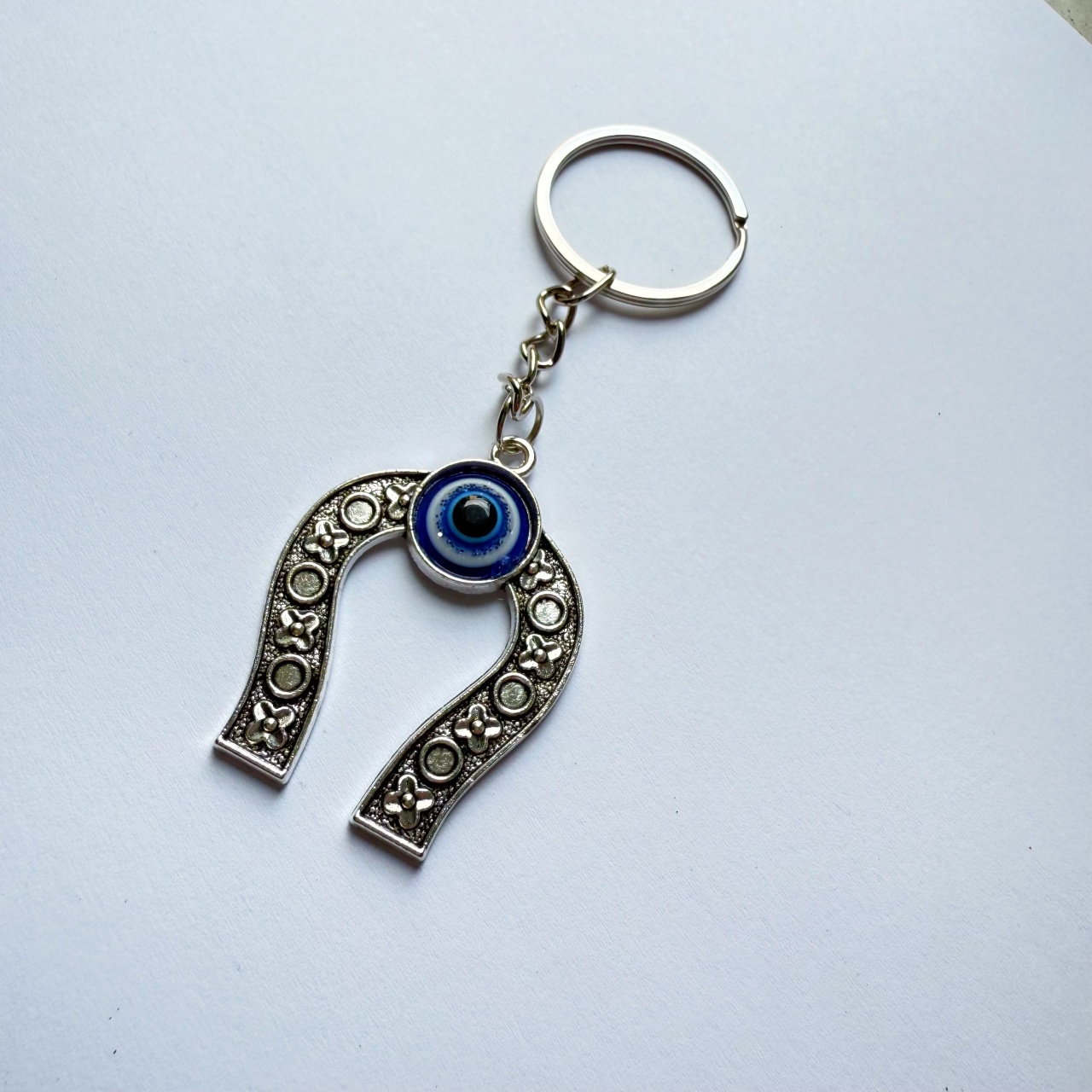 Breloc amuleta Feng Shui cu Potcoava si Evil eye - Protectie si noroc