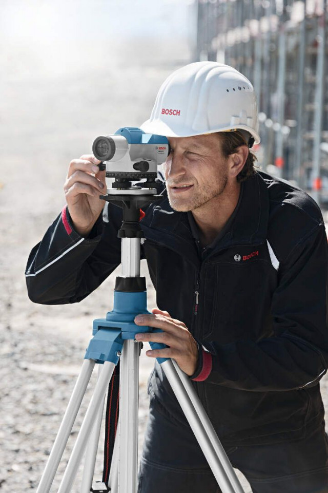 Nivelir GOL 32 D + stativ BT 160 + merna letva GR 500 BOSCH