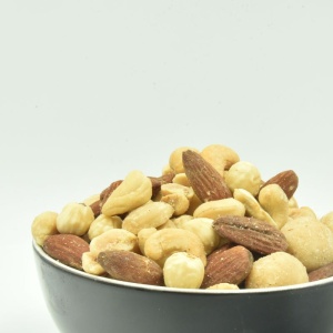 Mix nuci si alune coapte si sarate - 200 g