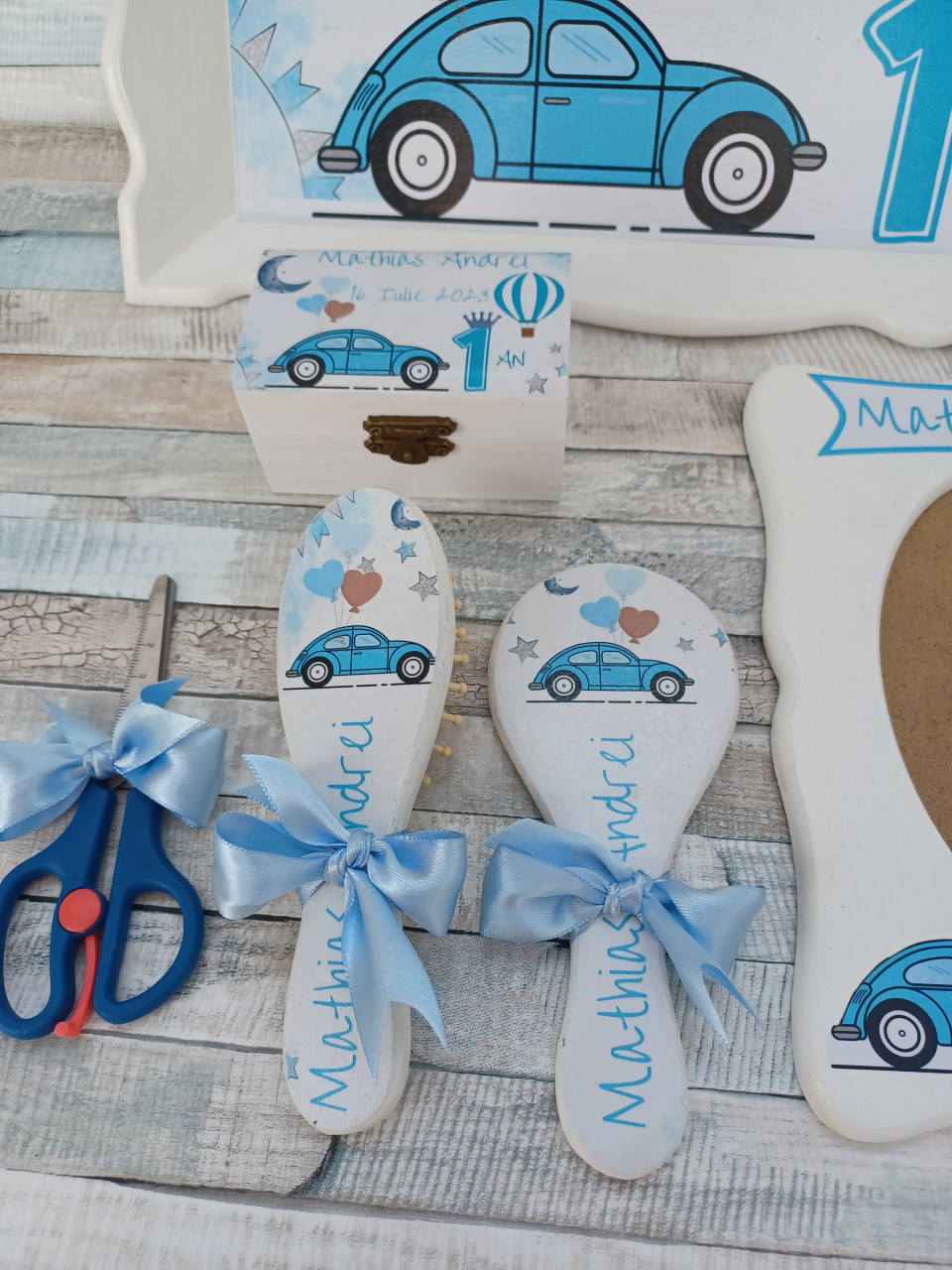 Set mot Set turta 1 an – pachet personalizat – Masinuta