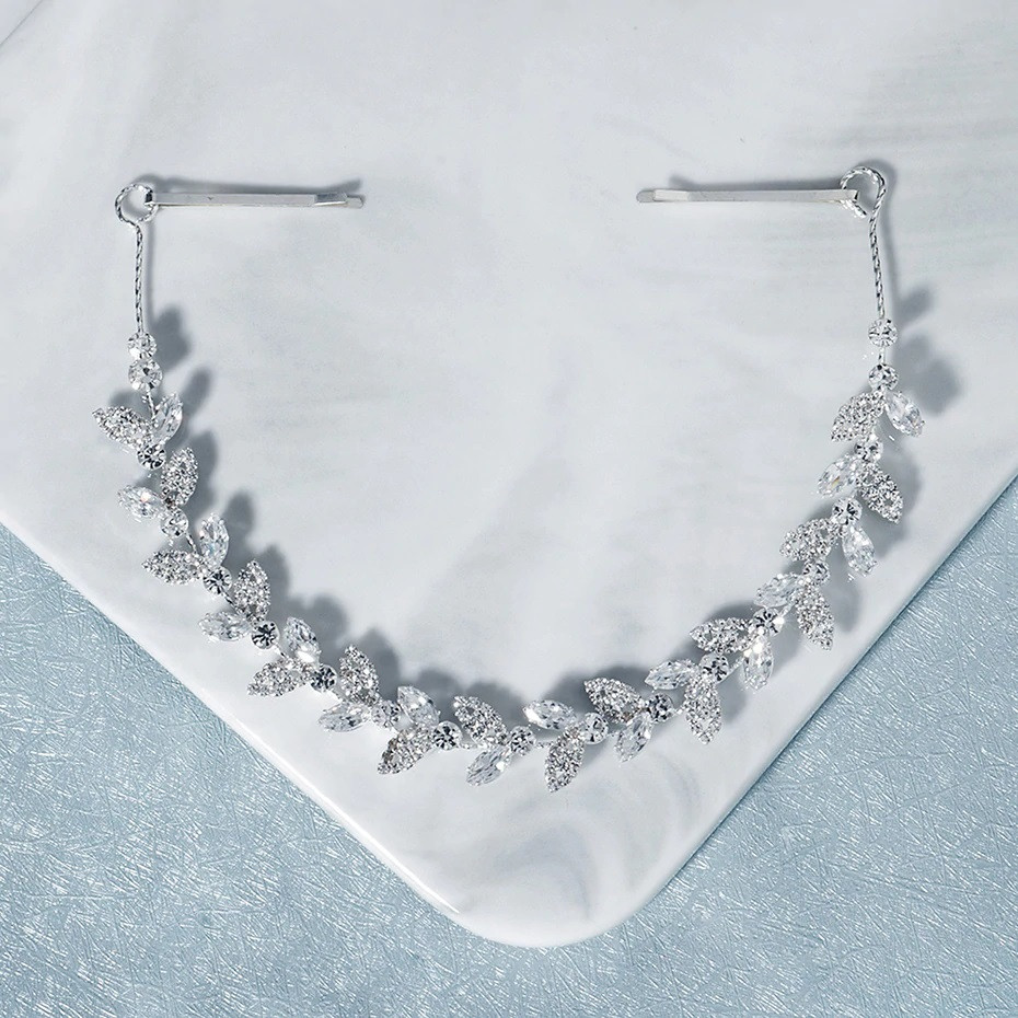 Accesoriu par argintiu, cu pietre negre, Millie