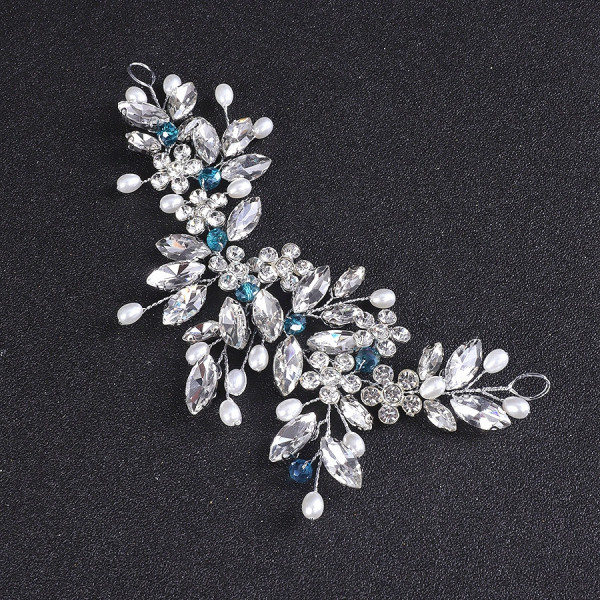 Accesoriu par argintiu, cu pietre si perle, Ella