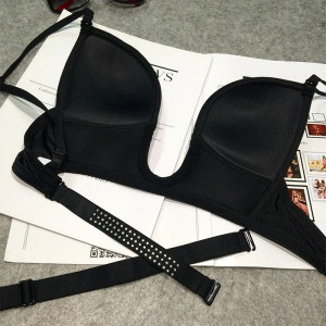 Sutien negru pentru rochii decoltate