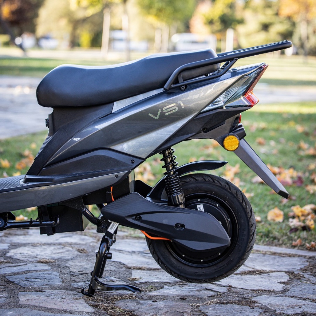 Scuter Electric Voltarom VS1 MODEL 2025, 2000W, Fara Permis, autonomie ...