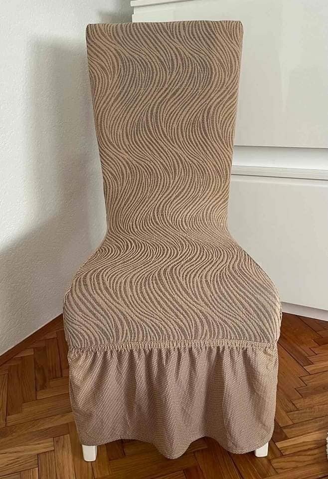 Set 6 huse elastice pentru scaune, cu volanas, model Jacquard Bej in dungi