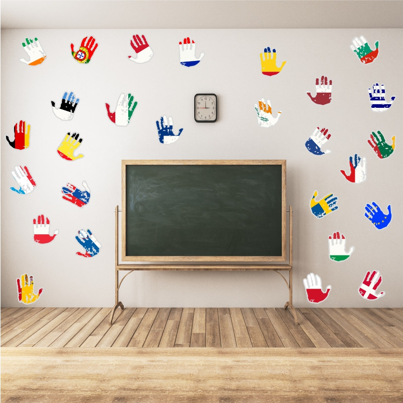 Sticker perete Maini cu steaguri