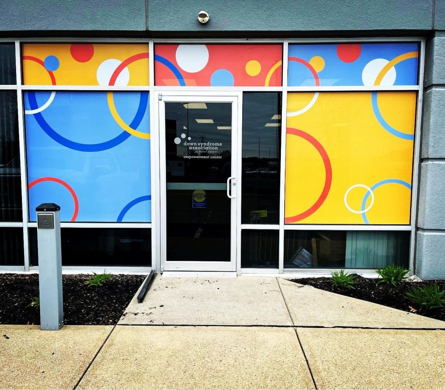 Personalizare Autocolant cu perforatii pentru geam