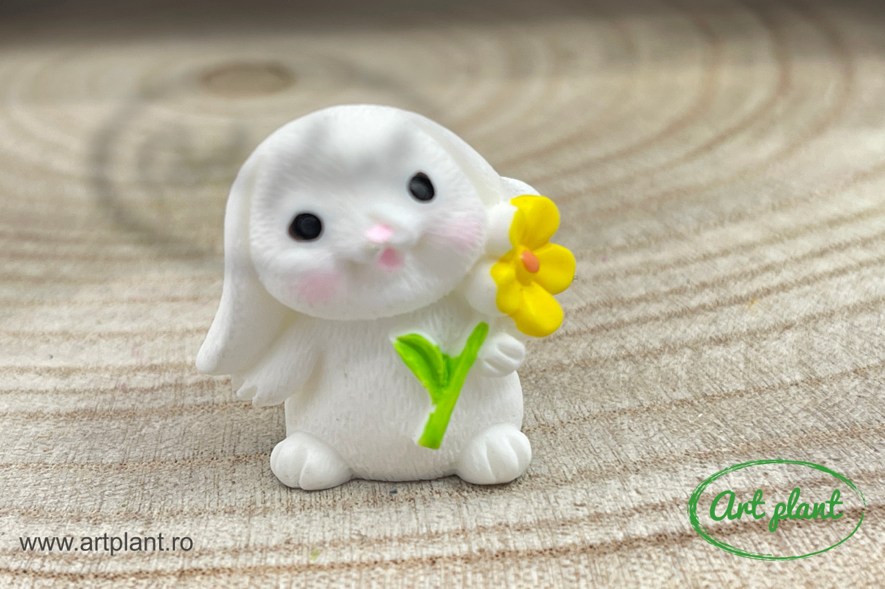 Mini iepuras cu floare