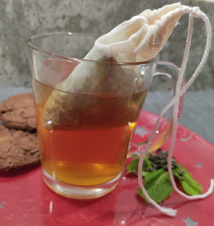 Set de 25 pliculete pentru ceai, 3 filtre de cafea si 2 saculeti pentru ...