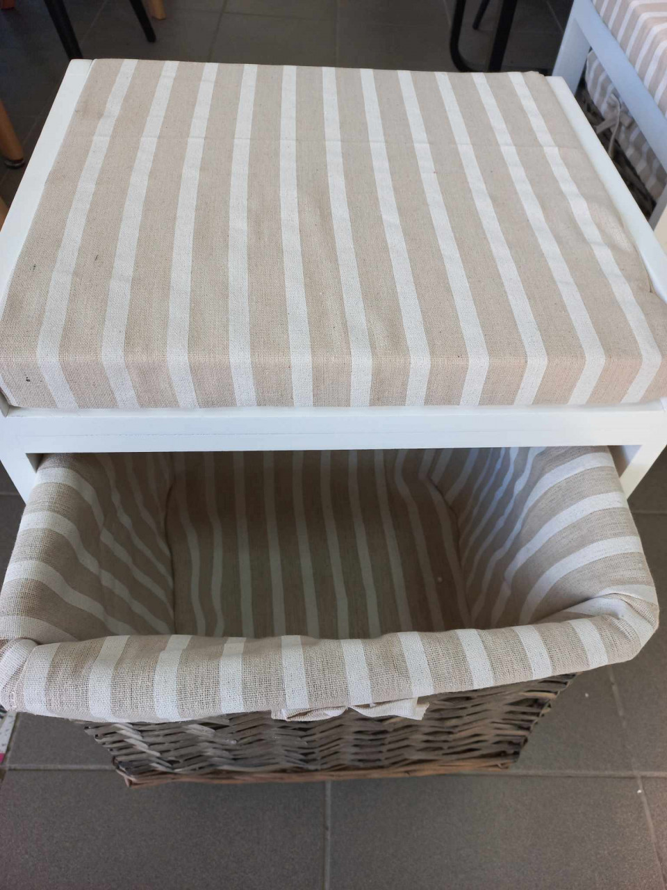 Taburet cu cos de depozitare si perna My Flair, lemn/textil, alb/bej ...