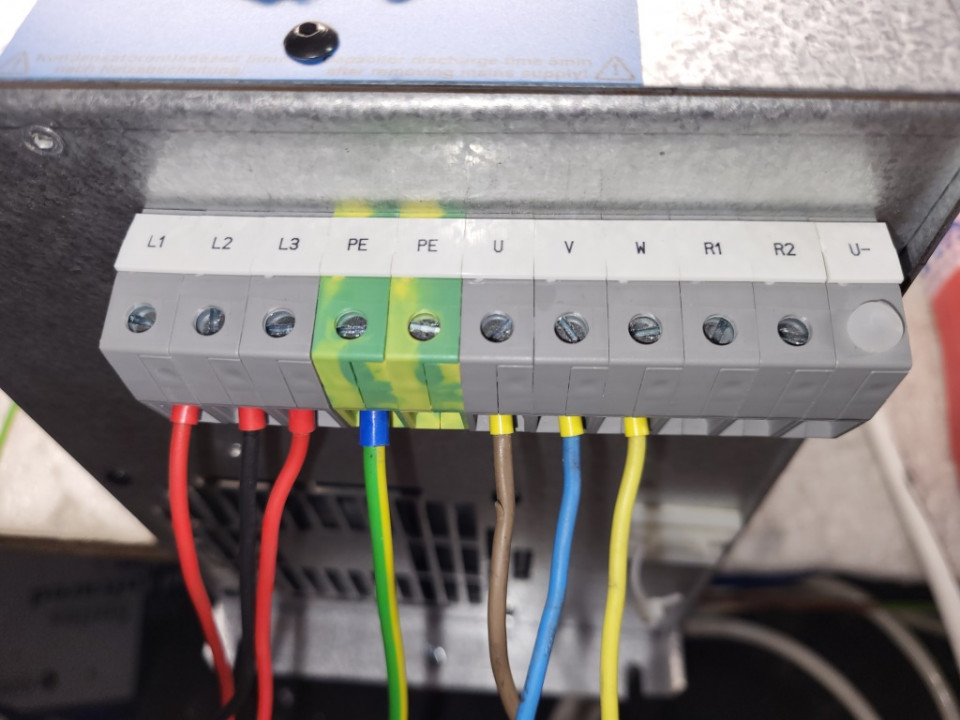 Convertizor de frecventa (VFD) Stöber Posidrive FDS 4220/B, 15kW