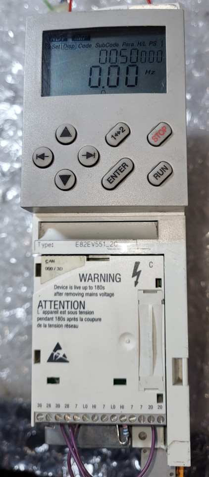 Convertizor de frecventa (VFD) Lenze 8200 Vector 0.55kW/230V