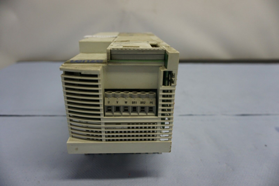 Convertizor de frecventa / VFD Lenze 8200 Vector 4kW