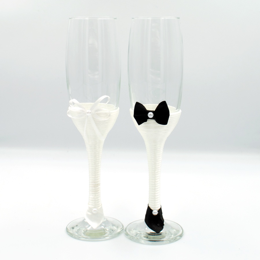 Pahare de șampanie pentru miri sau nași colorate – Detalii vibrante ...