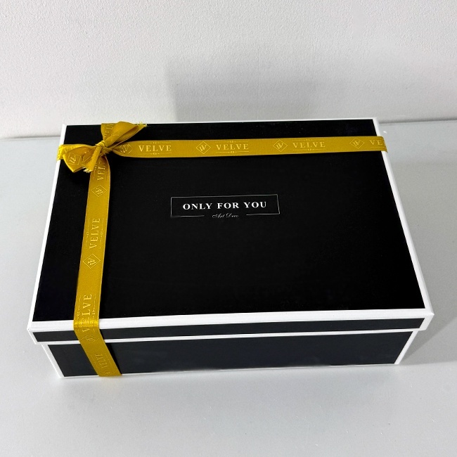 Pachet Goldishold pentru barbati, cafea Davidoff Fine 250gr, Whiskey ...