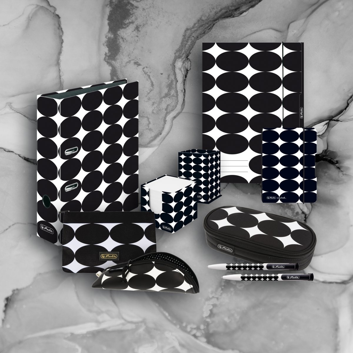 Mapa cu elastic A4, motiv Just Black