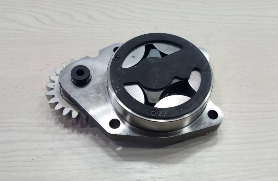 PUMPA ULJA NEW HOLLAND NEF 5802722562