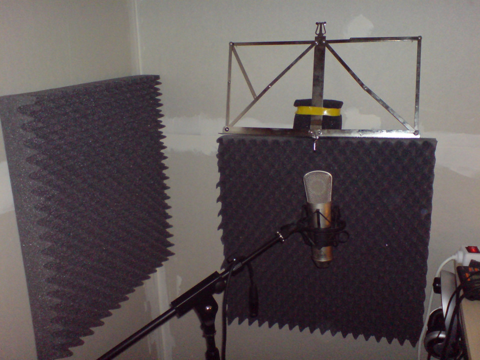 Burete acustic fonoabsorbant cofrat si izolator fonic pentru Studio ...