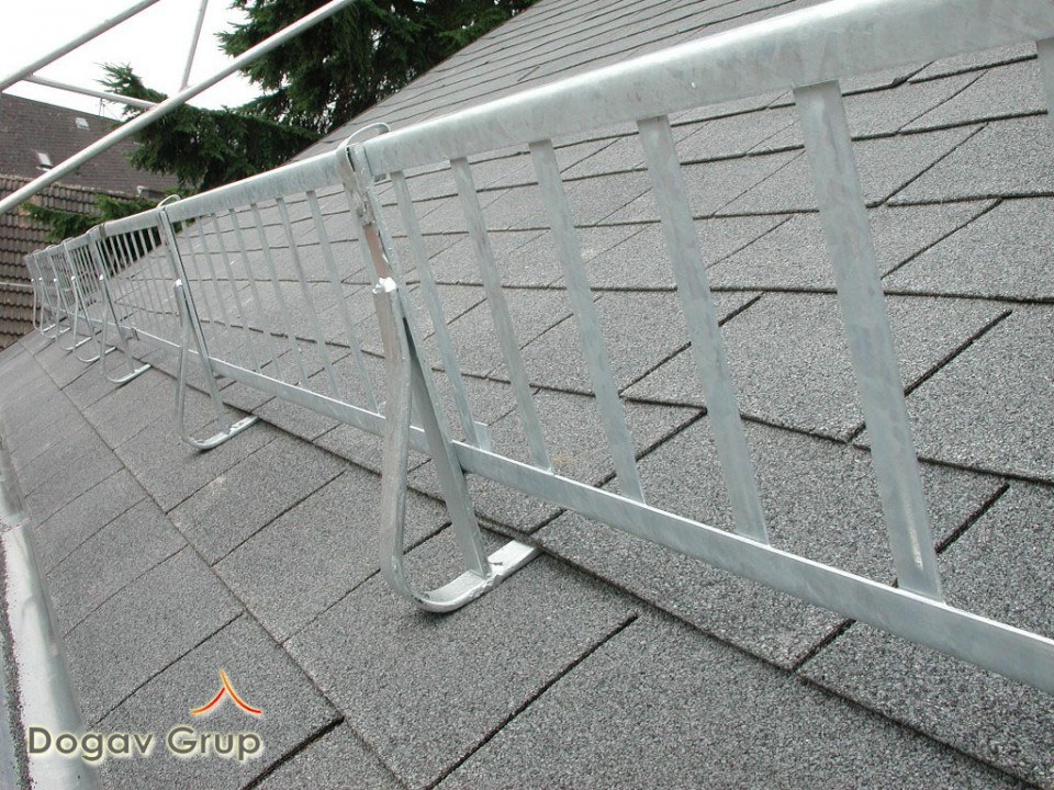 Set Parazapada grilaj 3 ML cu 3 suporti, Zincat pentru sindrila bituminoasa