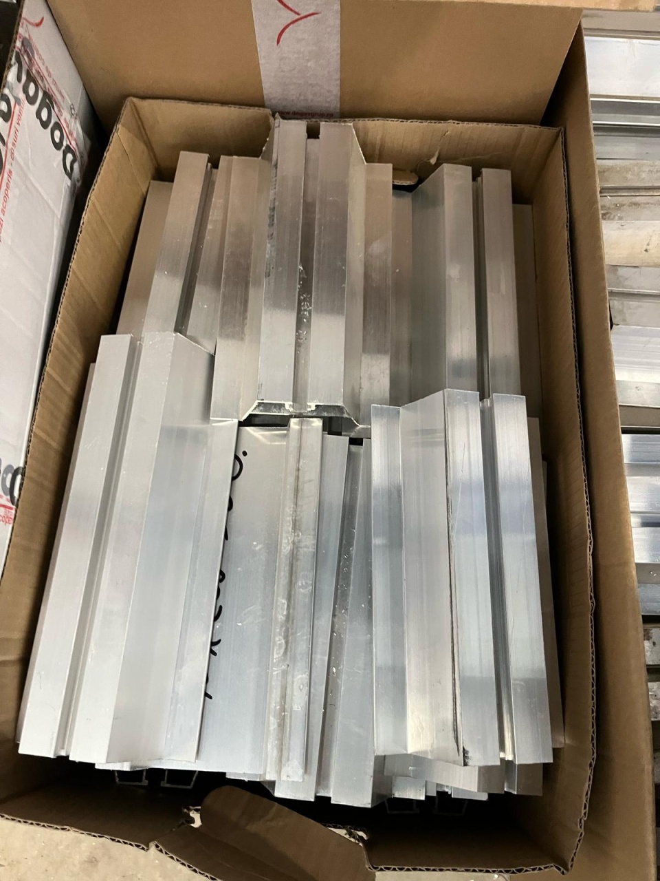 Dogav Grup depozit profile montaj panou solar fotovoltaic alumniniu ...