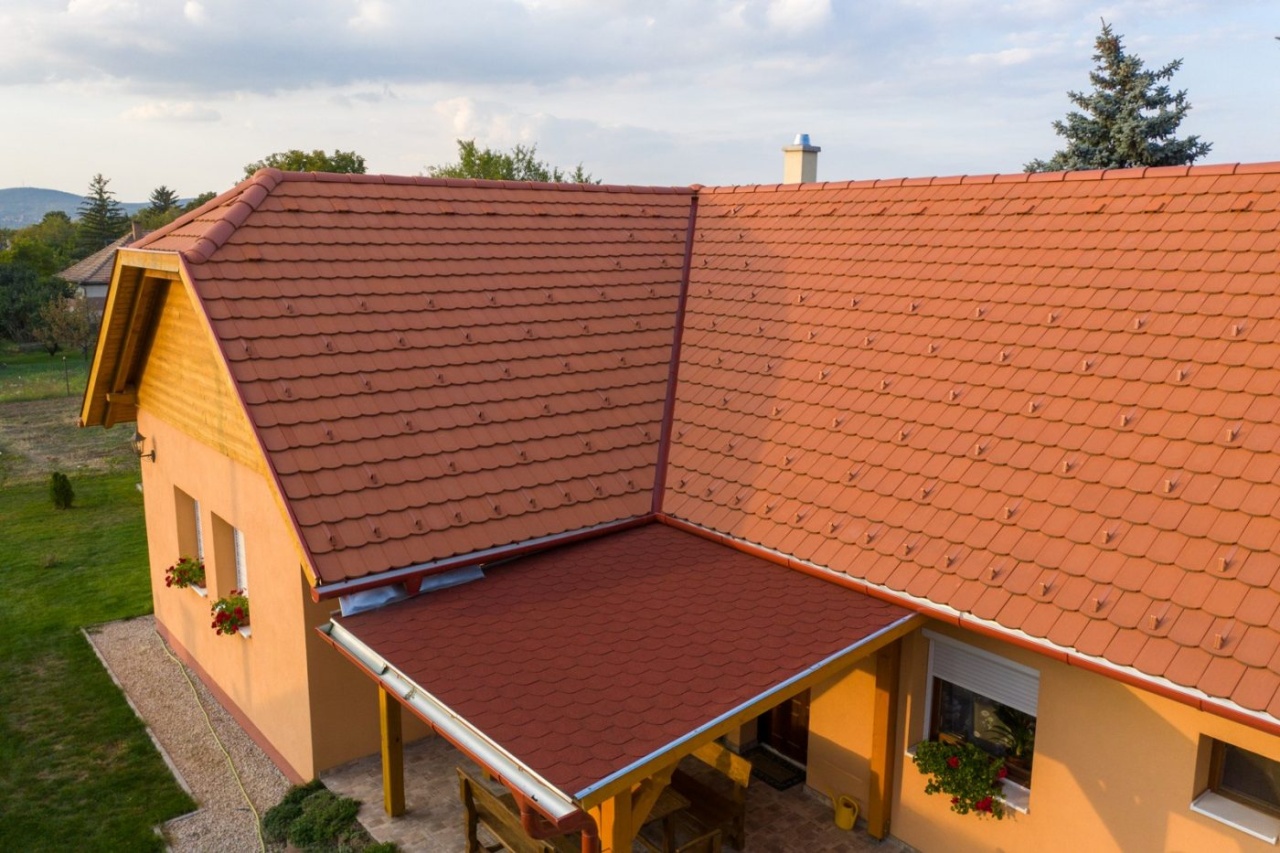 Tigla solzi Tondach cu taiere semicirculara galben