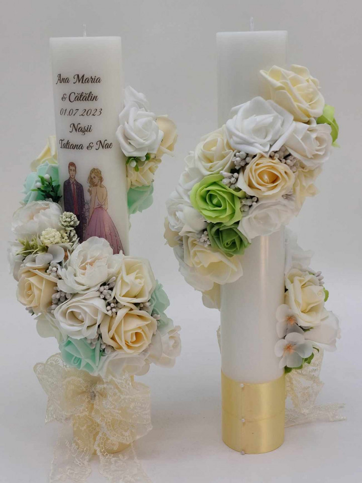 Set 2 Lumanari 40 CM Model Spirala Cu Trandafiri Verzi, Crem Si Albi