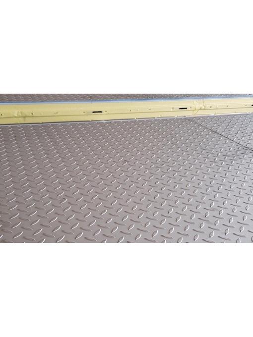 Panou sandwich pentru pardoseala cu INOX striat, grosime izolatie: 80 mm