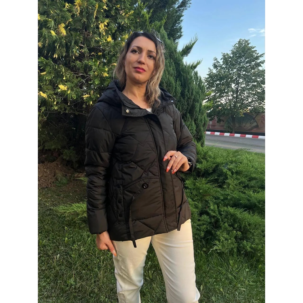 Jacheta Dama BiHor Midi, Matlasata cu Gluga - Negru