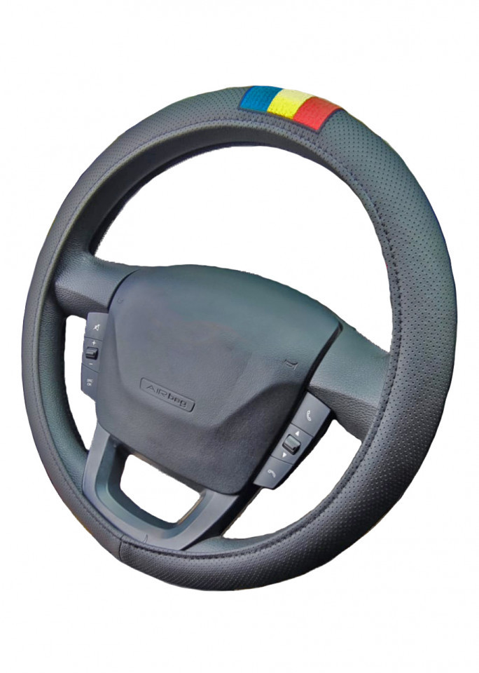 Husa volan imitatie piele perforata neagra cu steag ROMANIA diam. 45 ...