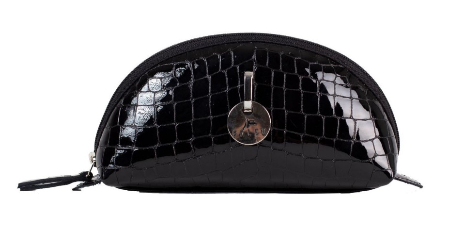 Ženski kožni neseseri – praktični i elegantni | Sveodkoze.rs